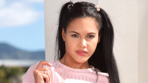 (2025) Apolonia Lapiedra Wiki/Bio, Age, Height, Weight