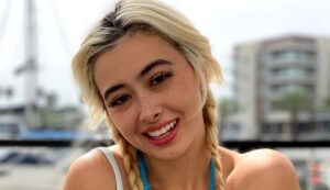 (2024) Chloe Surreal wiki/Bio, Age, Height, Net Worth